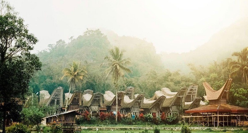 Mengenal Paruki’ dan Sarita, Kain Tenun Suku Toraja yang Digunakan ...