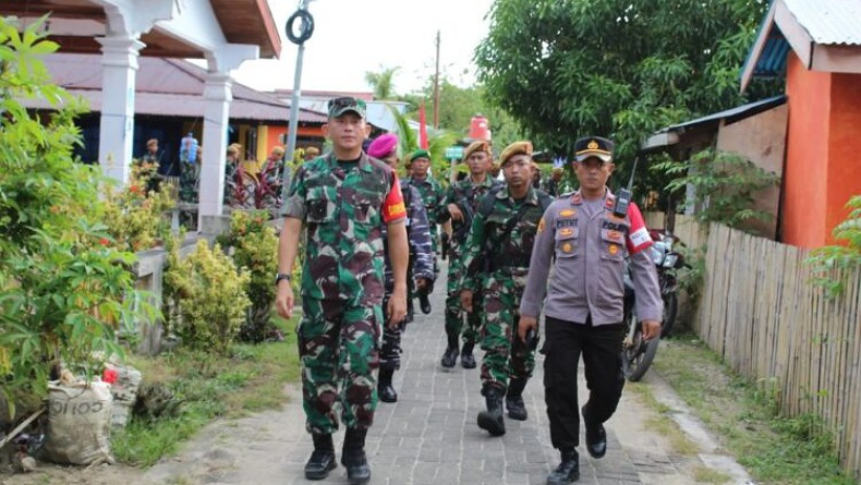 Jokowi Kunjungi Bunaken, Ribuan Personel TNI-Polri Masih Disiagakan Jokowi Kunjungi Bunaken, Ribuan Personel TNI-Polri Masih Disiagakan