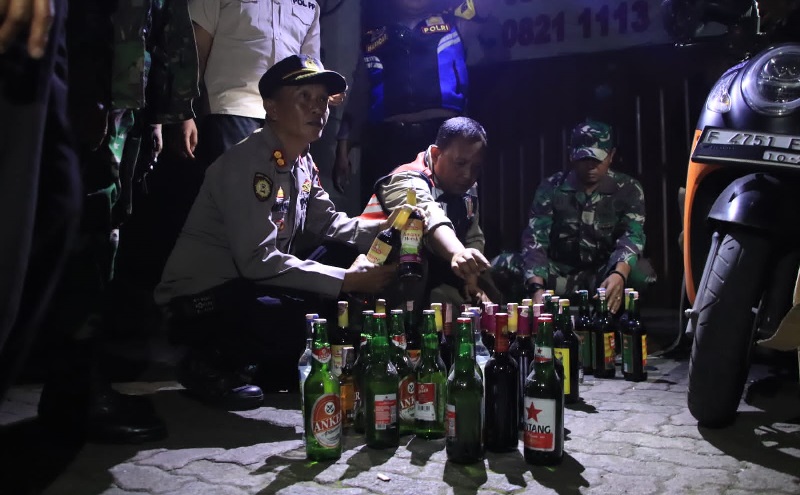 Patroli Malam di Bogor, Polisi Amankan Remaja Hendak Tawuran hingga Puluhan Botol Miras