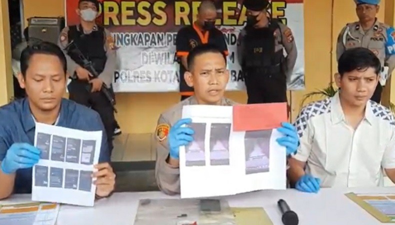 Sebar Video Mesum Mantan Pacar, Pemuda Ini Akui 2 Kali Rekam Adegan Hubungan Badan - Bagian 2