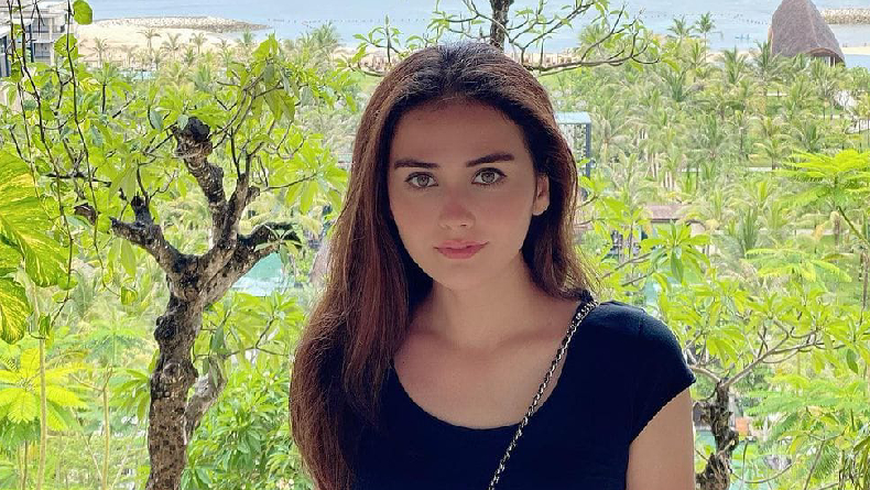 Senk Lotta, Mantan Istri Fauzi Baadila, Pilih Berkarier di Indonesia