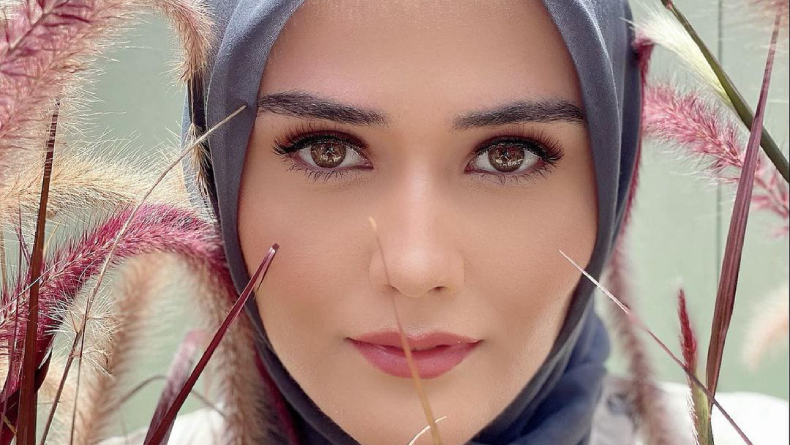 Senk Lotta, Mantan Istri Fauzi Baadila, Pilih Berkarier di Indonesia