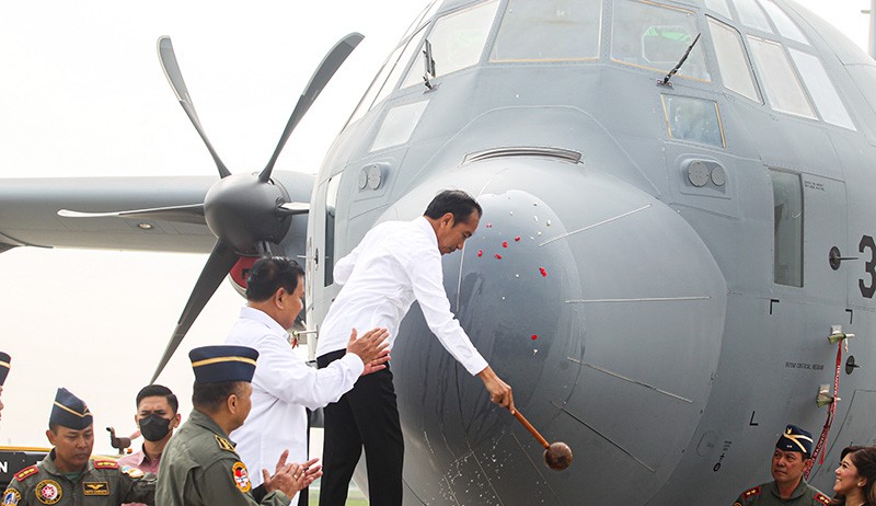 Presiden Jokowi Hadiri Penyerahan Pesawat C-130J-30 Super Hercules Presiden Jokowi Hadiri Penyerahan Pesawat C-130J-30 Super Hercules