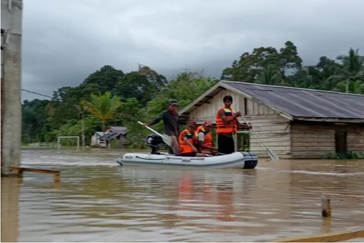Curah Hujan Tinggi 15 Desa Di Paser Terendam Banjir