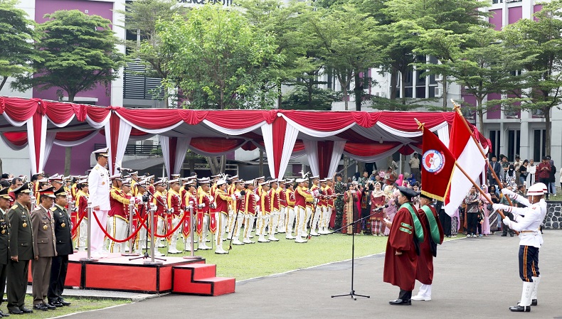 Unhan Wisuda Ratusan Mahasiswa Program Doktor dan Magister