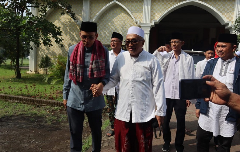 TGB Zainul Majdi Disambut Hangat di Ponpes Bayt Al Hikmah Pasuruan