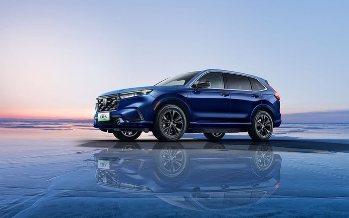 Honda Luncurkan Mobil CR-V Plug-In Hybrid, Intip Penampakannya
