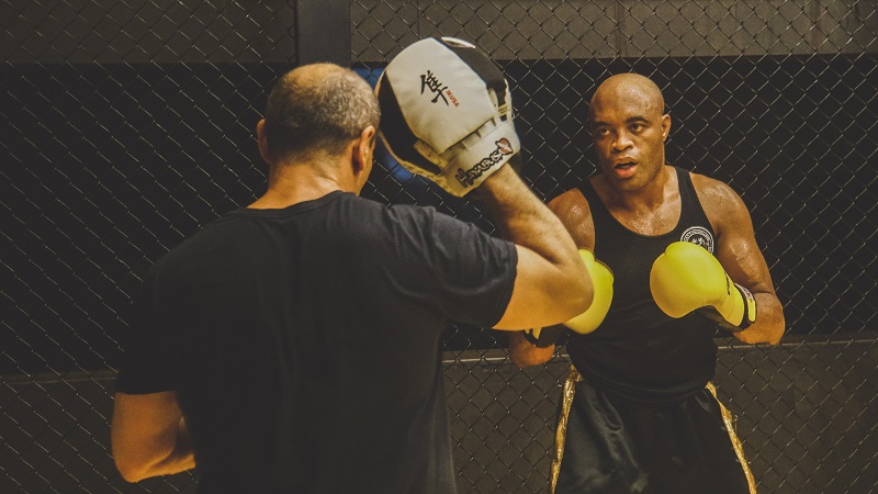 Legenda UFC Anderson Silva Siap Gelar Match MMA Terakhir, The Spider ...