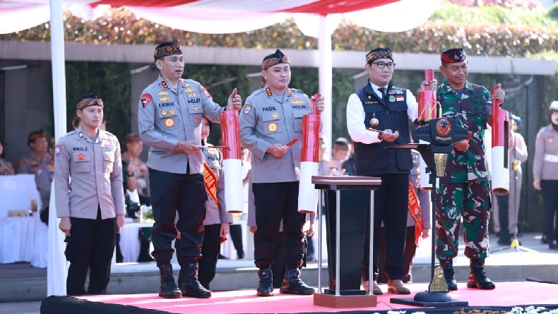 Catat, 4 Tugas Pokok Polisi RW, Kapolda Jabar: Dengar dan Empati ke ... Catat, 4 Tugas Pokok Polisi RW, Kapolda Jabar: Dengar dan Empati ke ...