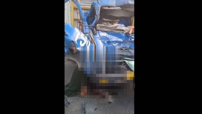 Kecelakaan Maut di Pasuruan, 3 Truk Tabrakan Beruntun Tewaskan 1 Orang Kecelakaan Maut di Pasuruan, 3 Truk Tabrakan Beruntun Tewaskan 1 Orang