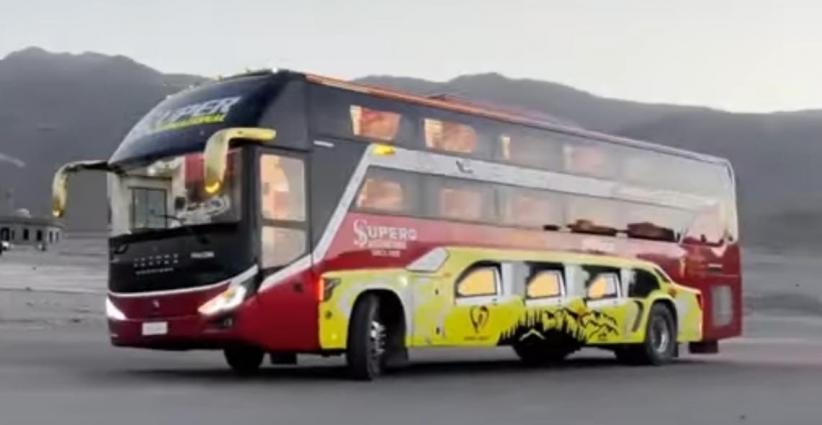 Bukan Double Decker, Pakistan Punya Bus Triple Decker Pertama di Dunia