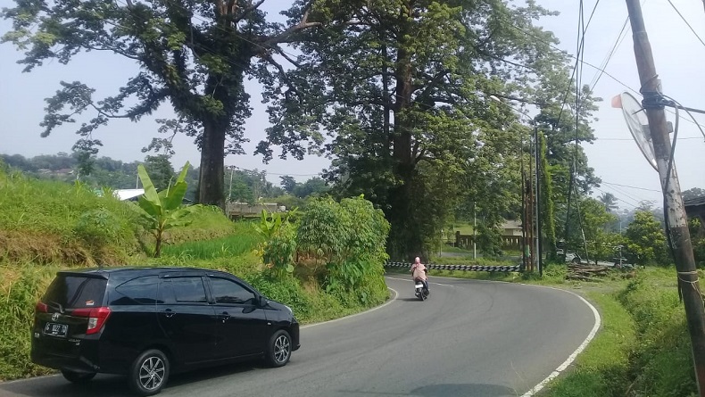 Coba Lintasi Jalur Pemalang Selatan, Pengendara Wajib Hati-Hati Jalan ... Coba Lintasi Jalur Pemalang Selatan, Pengendara Wajib Hati-Hati Jalan ...