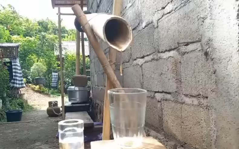 Arak Bali Terbuat dari Apa? Bahan Baku dan Prosesnya Masih Tradisional