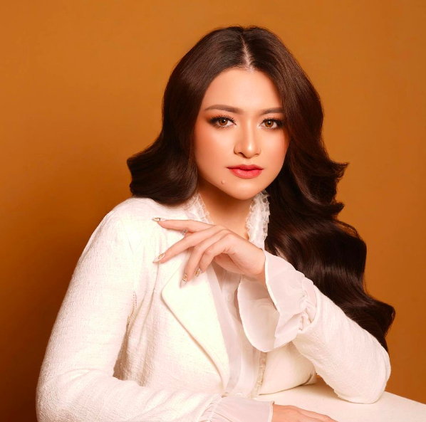 Deretan Artis Lepas Hijab Usai Bercerai, Begini Penampilannya Sekarang Deretan Artis Lepas Hijab Usai Bercerai, Begini Penampilannya Sekarang