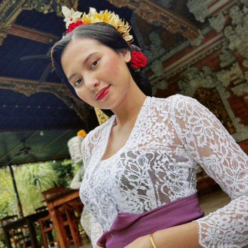 5 Potret Cantik Indah Permatasari, Jadi Arwah Penasaran di Si Manis ...