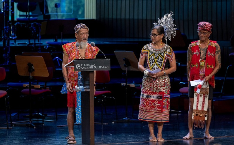 Apai Janggut Tokoh Adat Dayak Iban Sungai Utik Raih Penghargaan ...