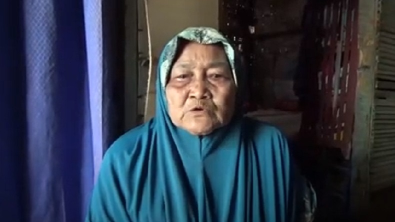Kisah Pilu Kakek Nenek Tinggal di Rumah Reot dengan Cucu, Kerap ... Kisah Pilu Kakek Nenek Tinggal di Rumah Reot dengan Cucu, Kerap ...