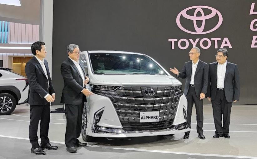 Alphard Generasi Terbaru Inden sampai Setahun, Ini Kata Toyota