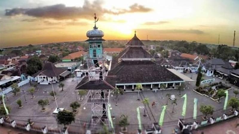 Sejarah Kerajaan Demak, Raja-Raja, Peninggalan, Masa Kejayaan dan ... Sejarah Kerajaan Demak, Raja-Raja, Peninggalan, Masa Kejayaan dan ...
