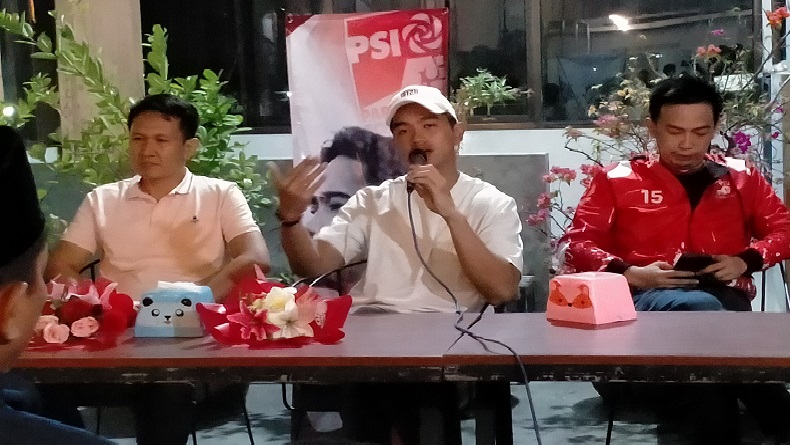 Kaesang Hadir di Indramayu, Ajak Anak Muda Nyoblos saat Pemilu 2024 Kaesang Hadir di Indramayu, Ajak Anak Muda Nyoblos saat Pemilu 2024