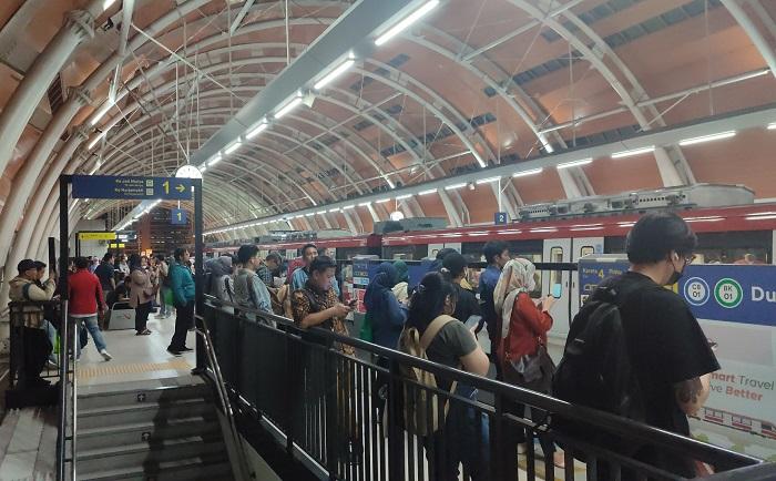 LRT Jabodebek Tambah Jadwal Perjalanan Mulai Hari Ini, Operasikan 12 Trainset