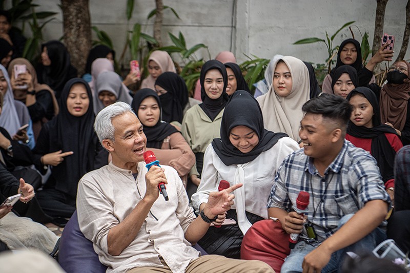 Potret Ganjar Pranowo Dengar Aspirasi Milenial Dan Gen Z