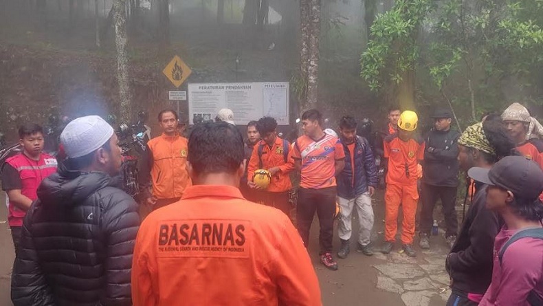 2 Pendaki Perempuan Alami Hipotermia Di Gunung Lawu Dievakuasi Tim Sar