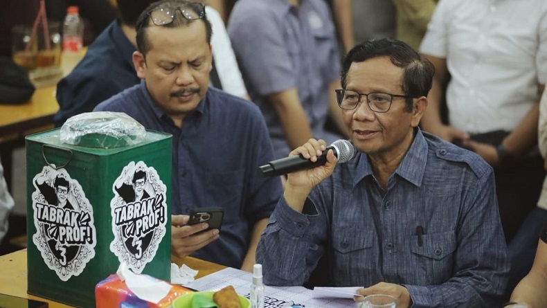 Acara Tabrak, Prof! di Warkop STK, Mahfud MD Dengar Langsung Keluhan ...