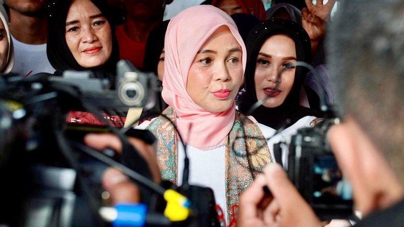 Atikoh dan Alam Ganjar Bareng Pasukan Penguin Akan Bersih-bersih GBK usai Konser Salam Metal