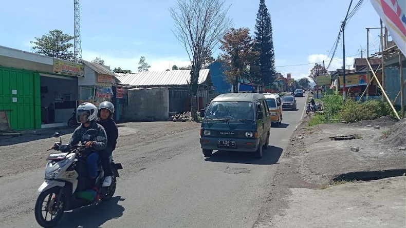 Arus Balik Lebaran di Jabar: Tasikmalaya ke Bandung Lancar, Jalur ke Puncak Macet