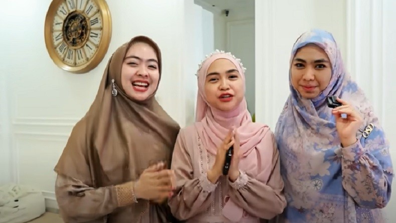 Perjalanan Hidup Penuh Lika-liku, Ria Ricis Bersyukur Berkumpul dengan Orang Baik