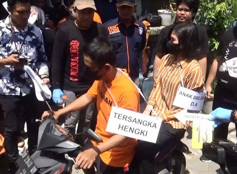 Pria di Makassar Cor Jasad Istri 6 Tahun Silam Jalani Rekonstruksi, Warga Emosi