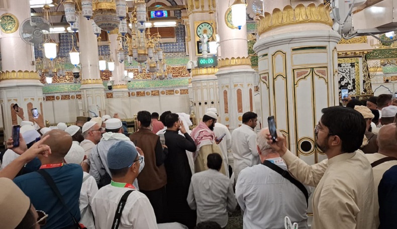 Melangitkan Doa di Taman Surga Raudah Pakai Aplikasi Nusuk