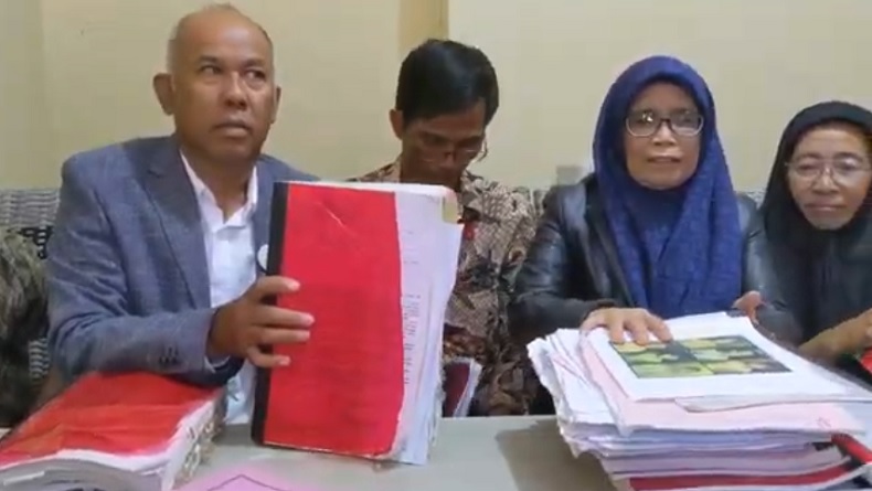 Ungkap Kejanggalan Kasus Vina Cirebon, Kuasa Hukum 8 Terpidana Sebut ... Ungkap Kejanggalan Kasus Vina Cirebon, Kuasa Hukum 8 Terpidana Sebut ...
