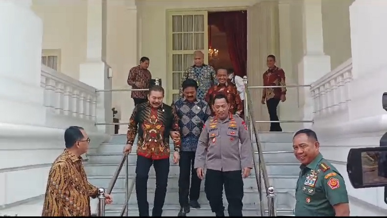 Menko Polhukam Gandeng Tangan Kapolri dan Jaksa Agung, Tunjukkan Tak ada Konflik?