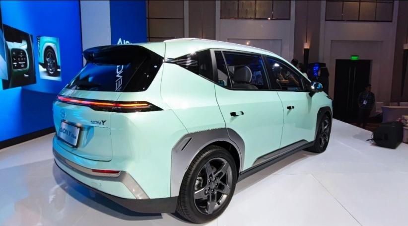 Mobil Listrik Aion Y Plus Meluncur di Indonesia Dijual Mulai Rp415 Juta, Boyong 2 Model