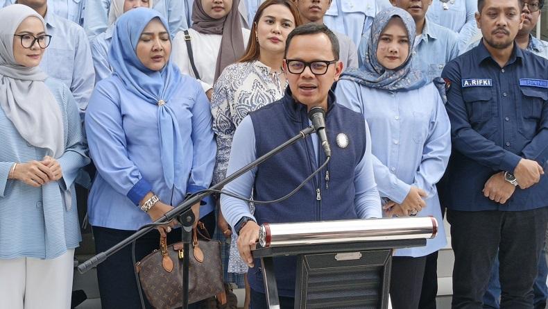 Bima Arya Umumkan Mundur dari Bursa Cagub Jabar, Ikut PAN Dukung Dedi ... Bima Arya Umumkan Mundur dari Bursa Cagub Jabar, Ikut PAN Dukung Dedi ...