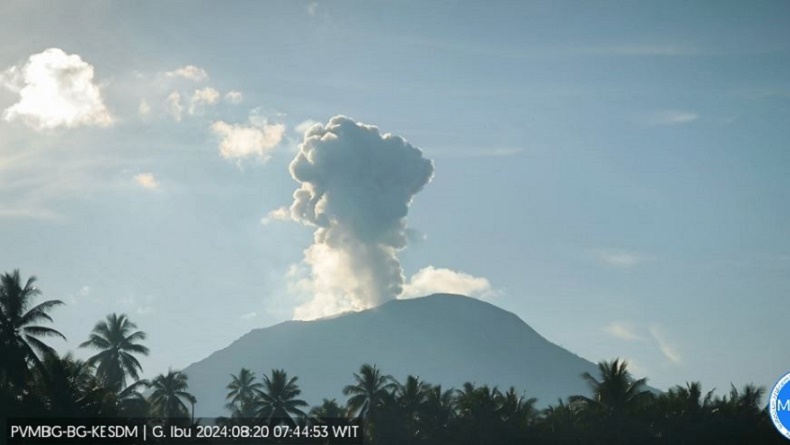 Gunung Ibu di Maluku Utara Erupsi Hari Ini, Luncurkan Abu Vulkanis 1.000 Meter
