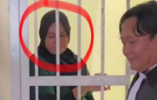 Nasib Pilu Janda 2 Anak di Muratara, Divonis 14 Bulan karena Siram Air ... Nasib Pilu Janda 2 Anak di Muratara, Divonis 14 Bulan karena Siram Air ...