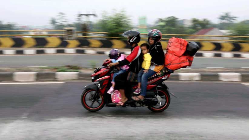 Abaikan Keselamatan, Pemudik Motor Bawa Muatan Melebihi Kapasitas